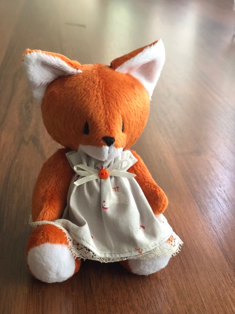 Fox in dress – Frank and Bubby